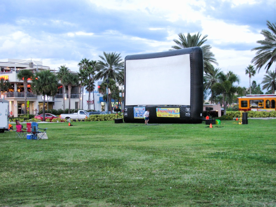 Sunset Movies on the Lawn at Pier 60